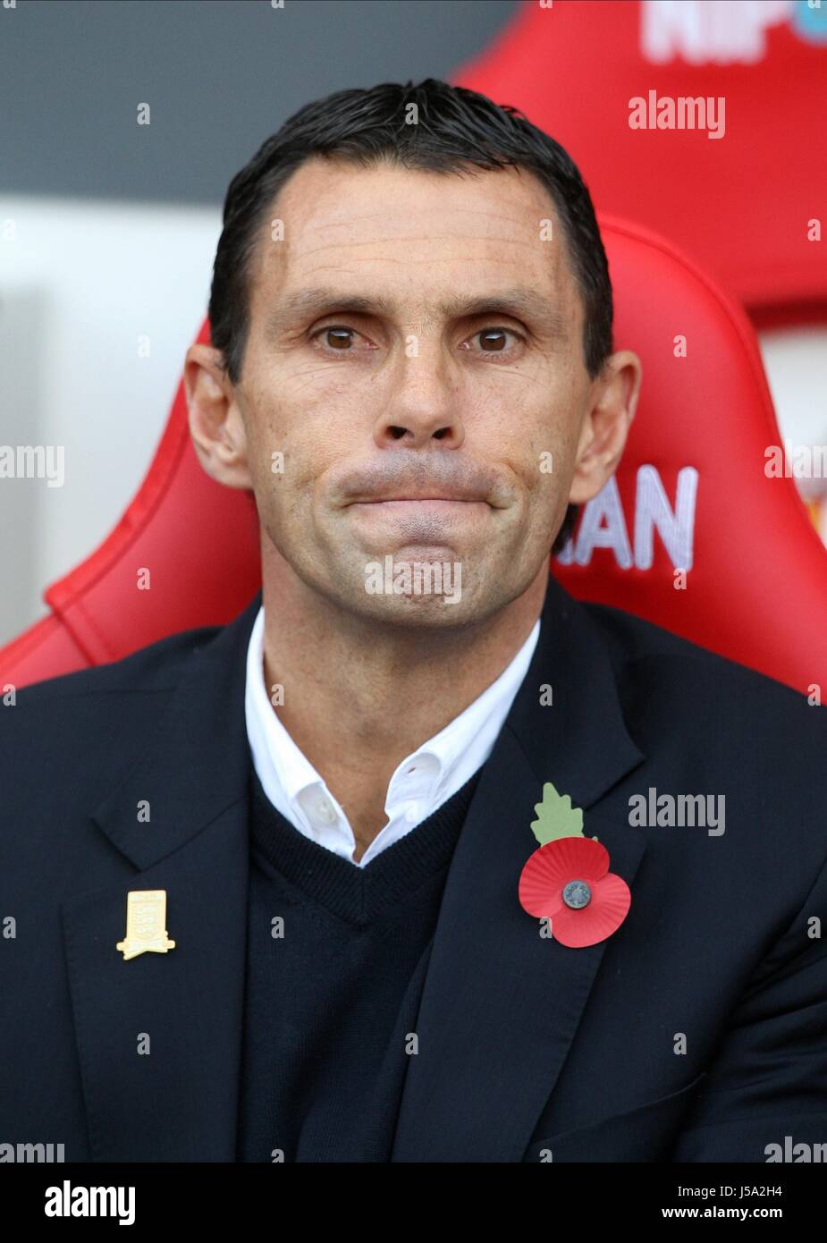 GUS POYET SUNDERLAND FC MANAGER SUNDERLAND FC MANAGER STADIUM OF LIGHT ...
