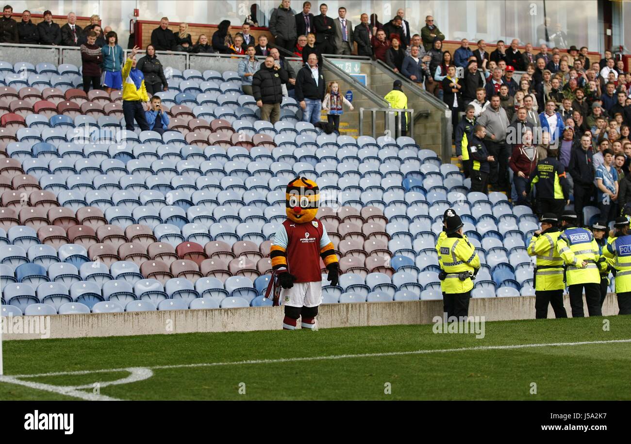 Burnley mascot hi-res stock photography and images - Alamy