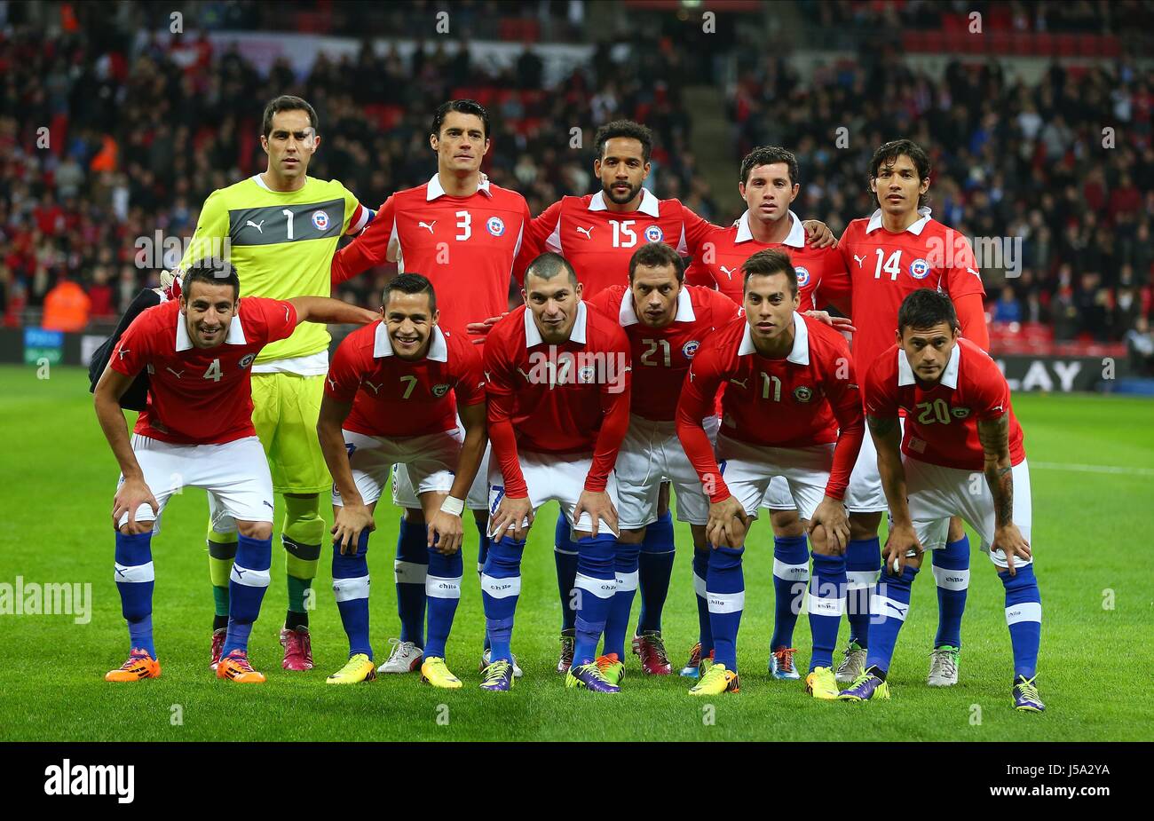 CHILE TEAM GROUP ENGLAND V CHILE WEMBLEY STADIUM LONDON ENGLAND 15 November 2013 Stock Photo - Alamy