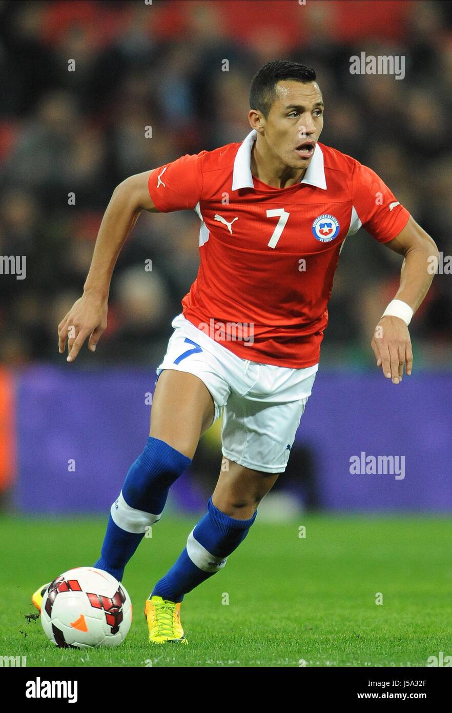 ALEXIS SANCHEZ CHILE BARCELONA CHILE & BARCELONA WEMBLEY STADIUM LONDON ...