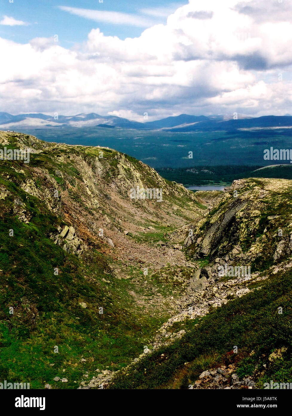 Valley circular hi-res stock photography and images - Alamy