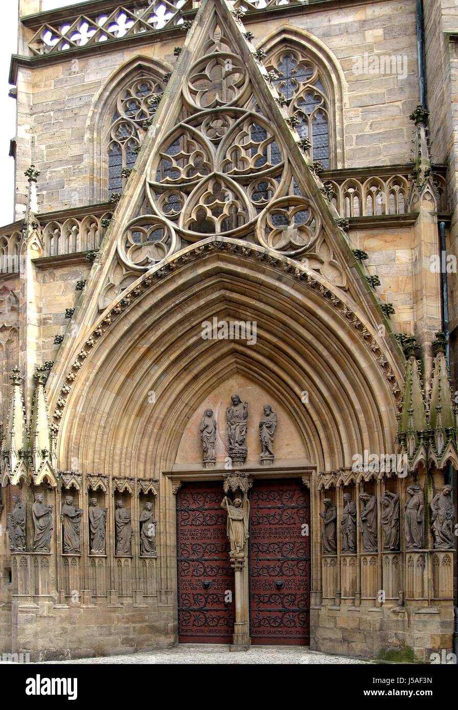 cathedral goal passage gate archgway gantry door physiques sandstone ...