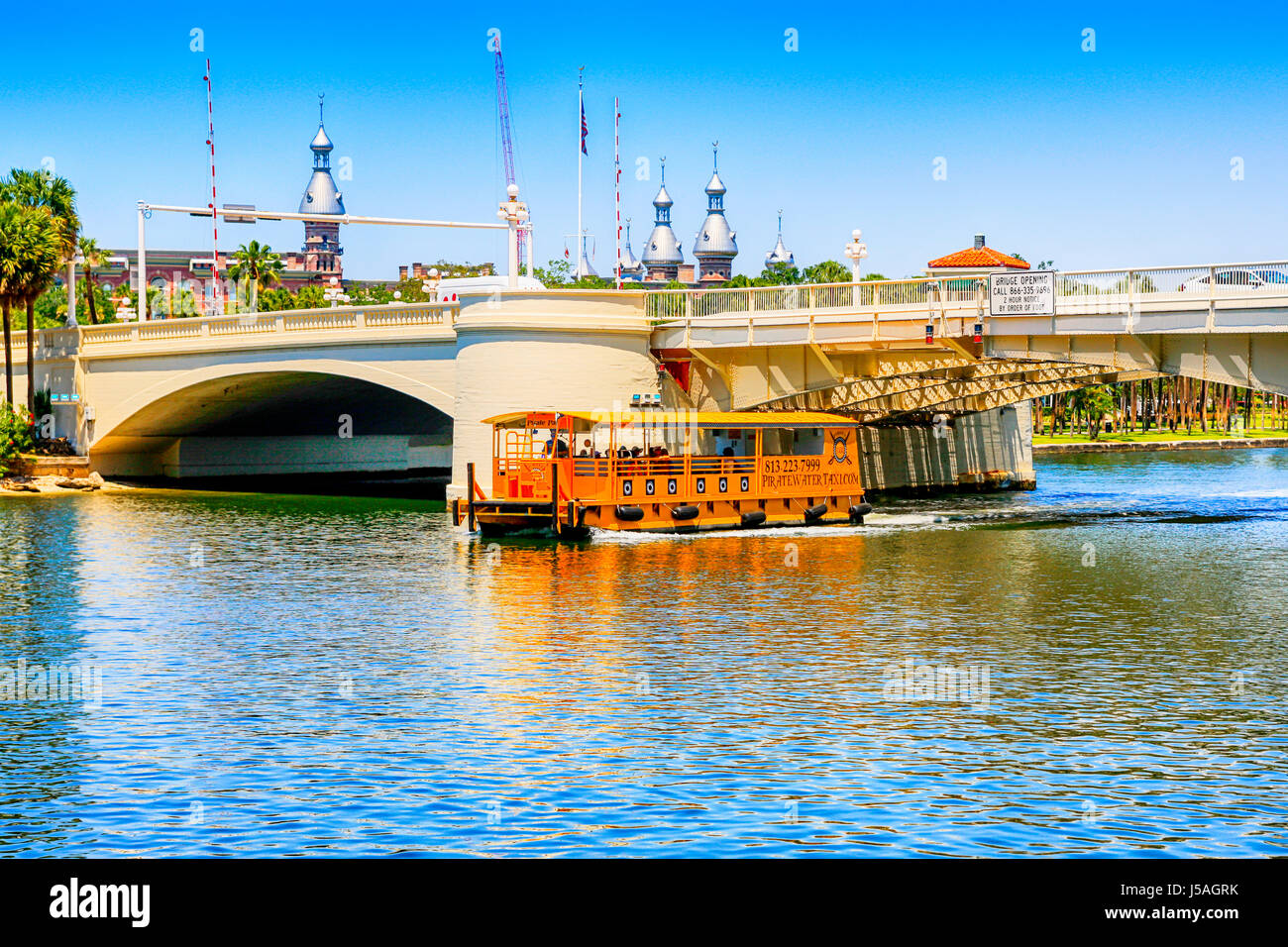 West kennedy street bridge hi-res stock photography and images - Alamy