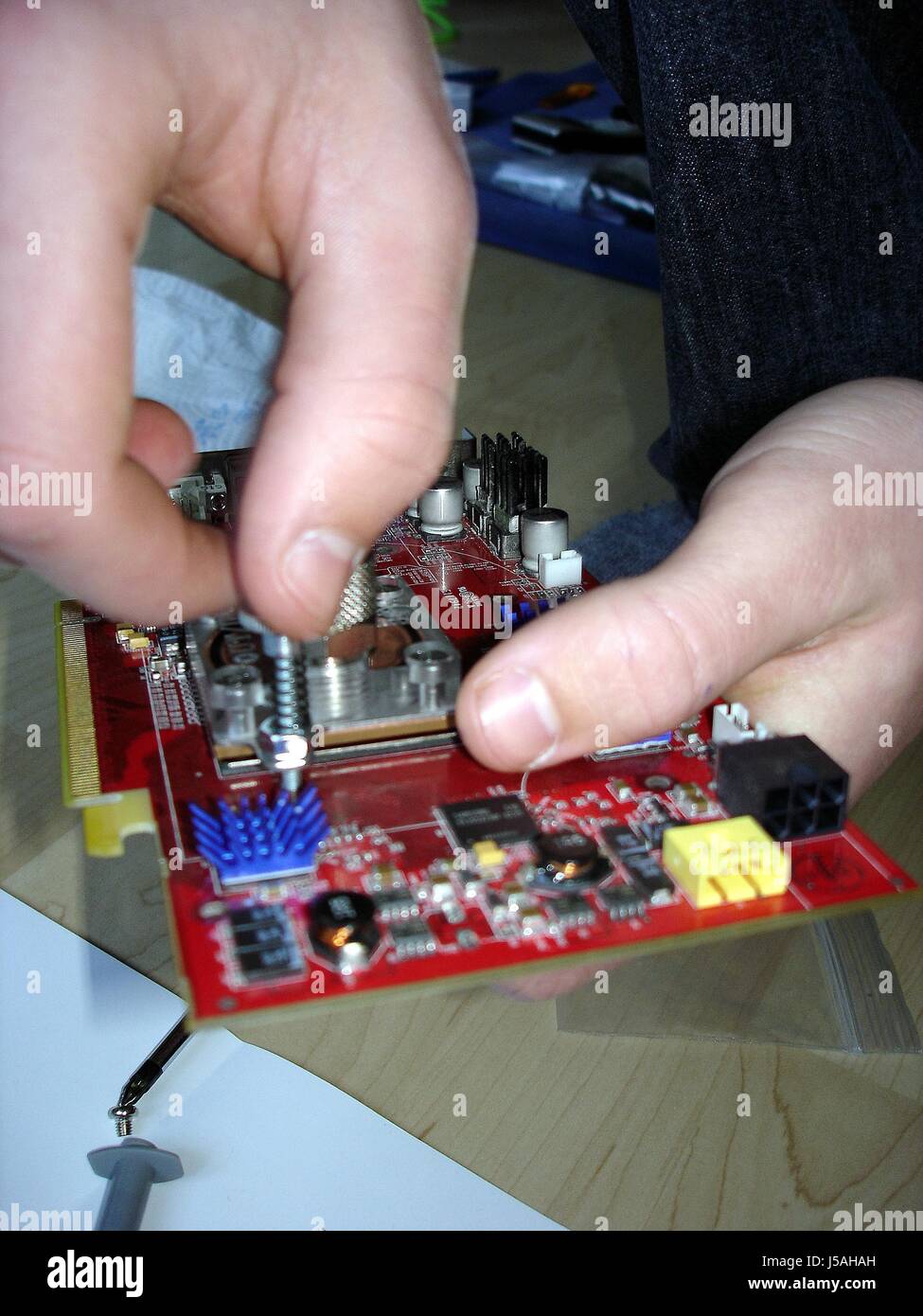 hand hands engineering purify hobby busy devices insert dustless water ...