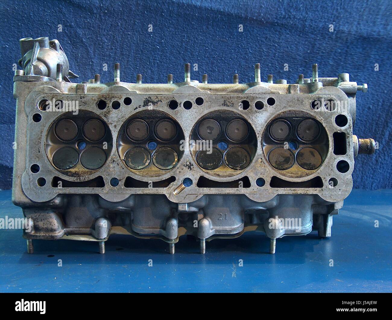 engine drive motor four channel metal channels combustion valves burnt ...