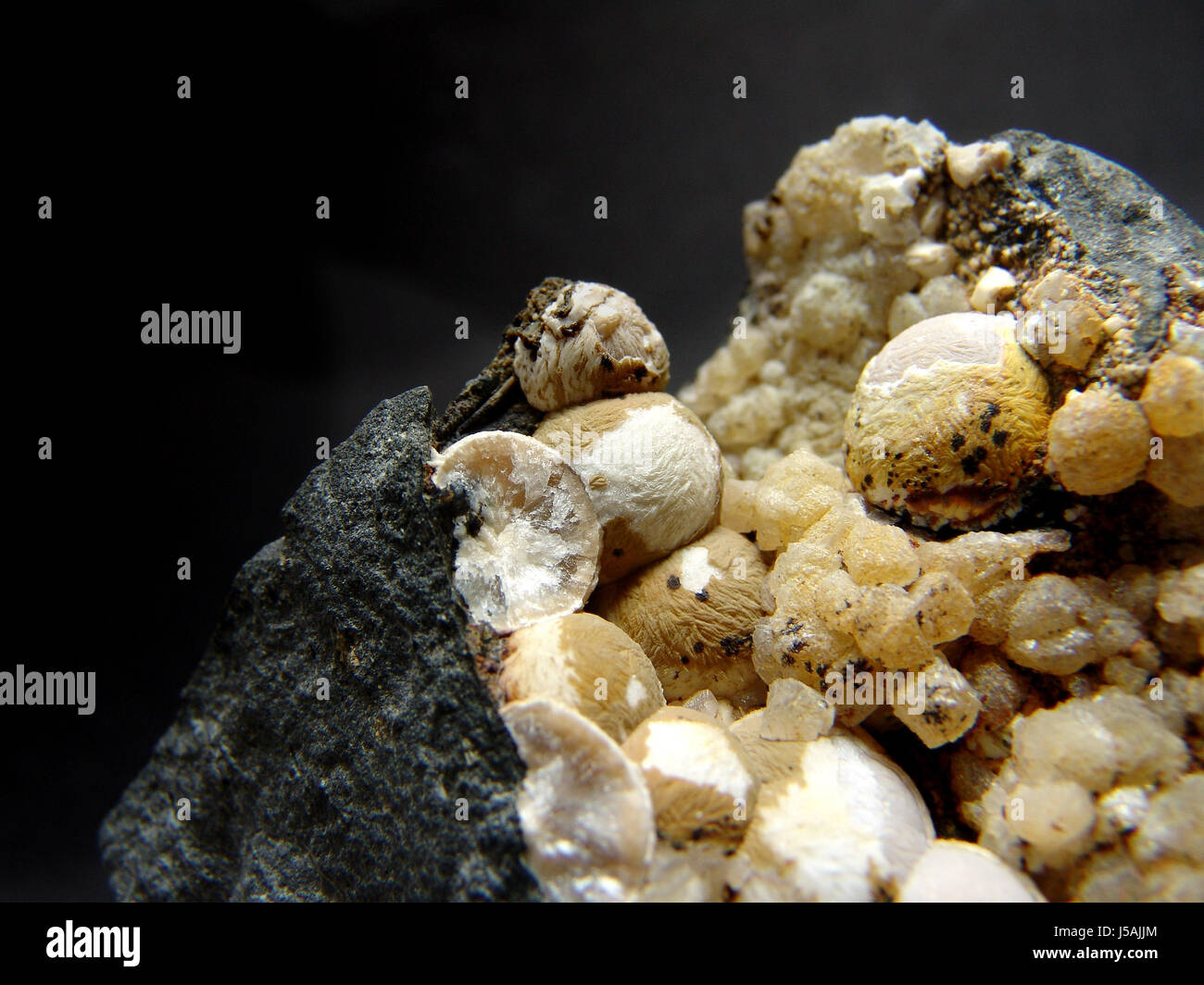 stone rock crystal crystals minerals basalt bluish black mineralogy ...