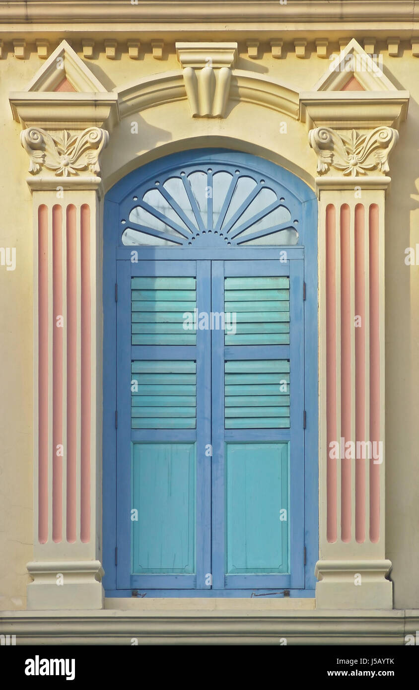 Old chinese merchant house hi-res stock photography and images - Alamy