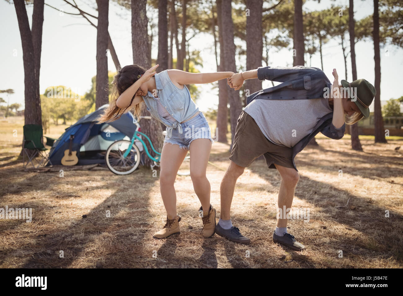 Dabbing hi-res stock photography and images - Alamy