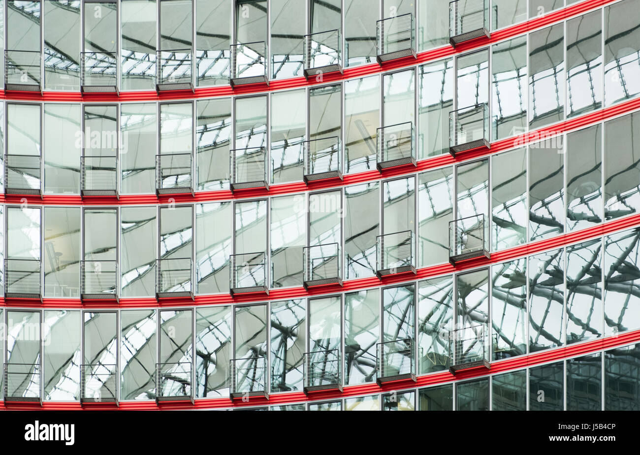 Real estate commercial building hi-res stock photography and images - Alamy