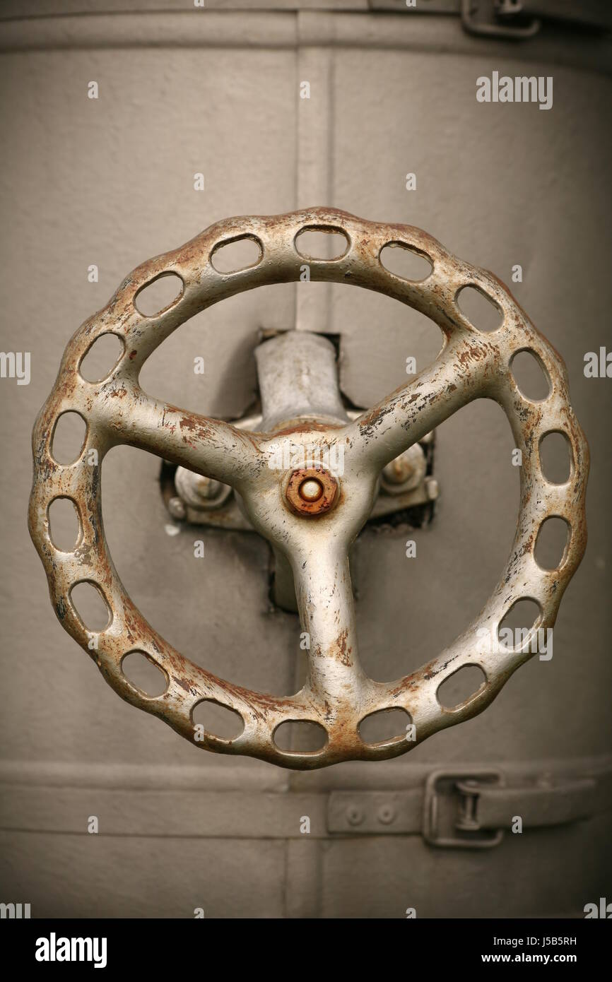 Screw division hi-res stock photography and images - Alamy