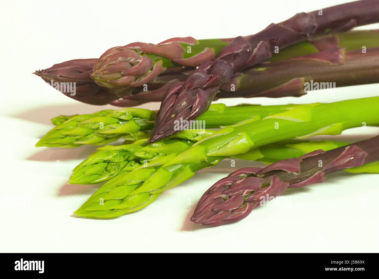 vitamins vitamines garden green coloured violet vegetable ruby coloured ...