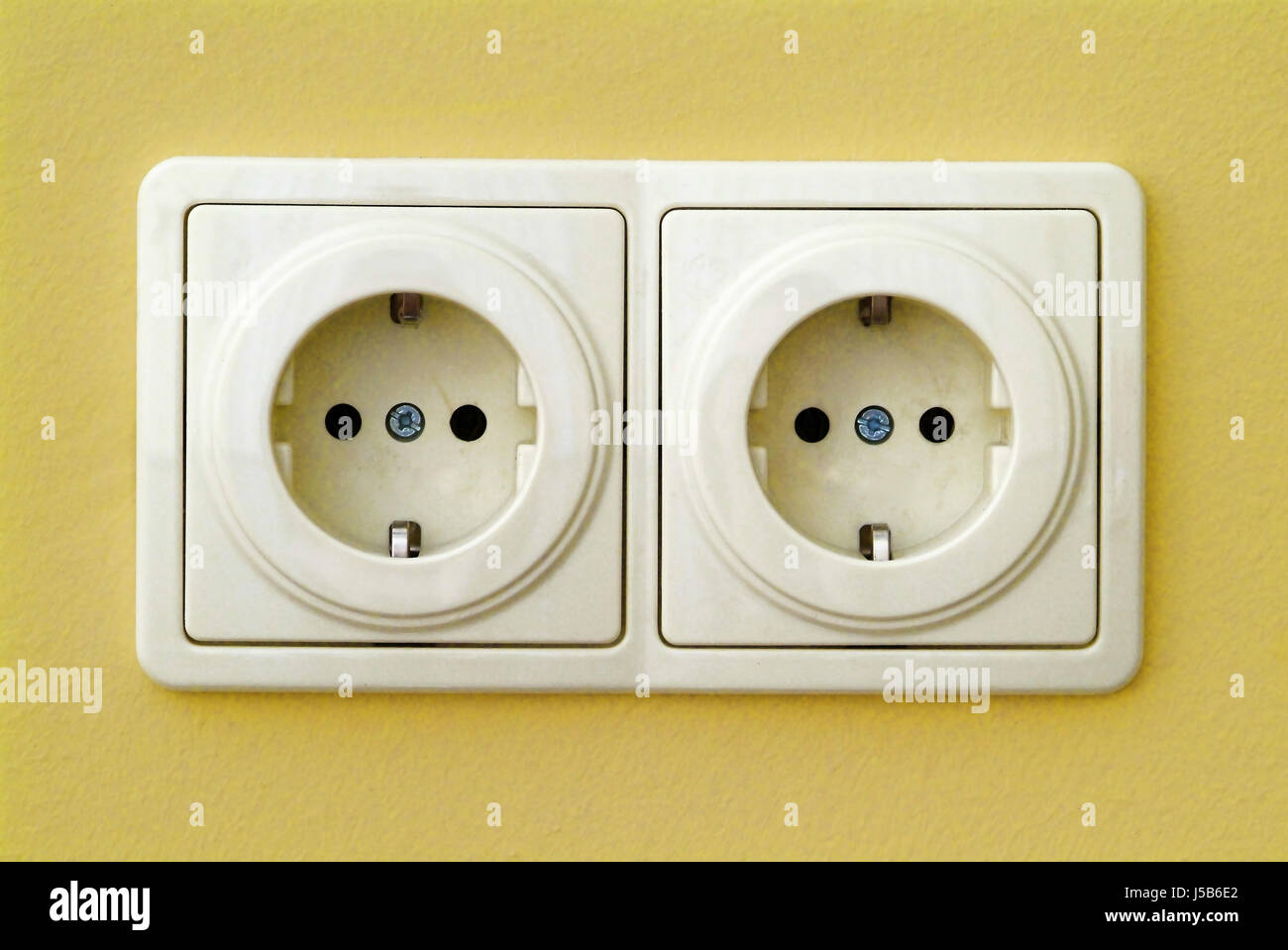 Twin outlet socket hi-res stock photography and images - Alamy