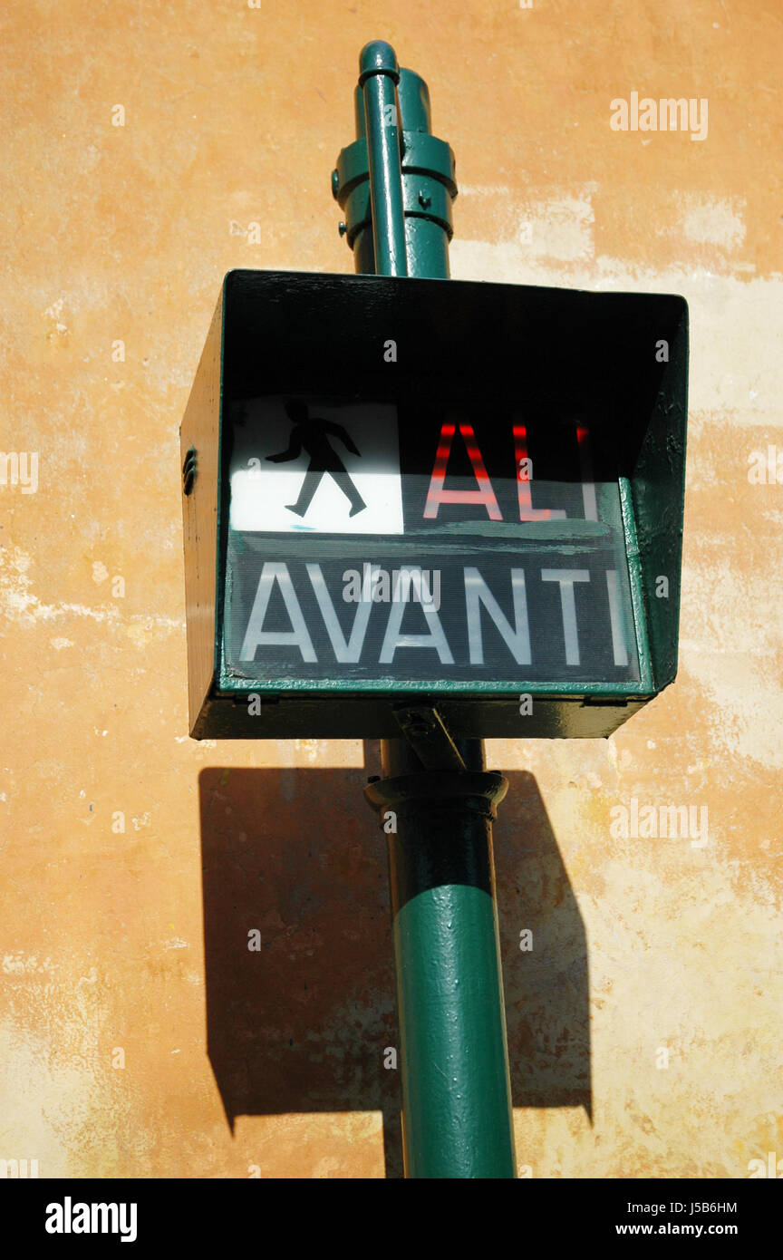 Avanti sign hi-res stock photography and images - Alamy
