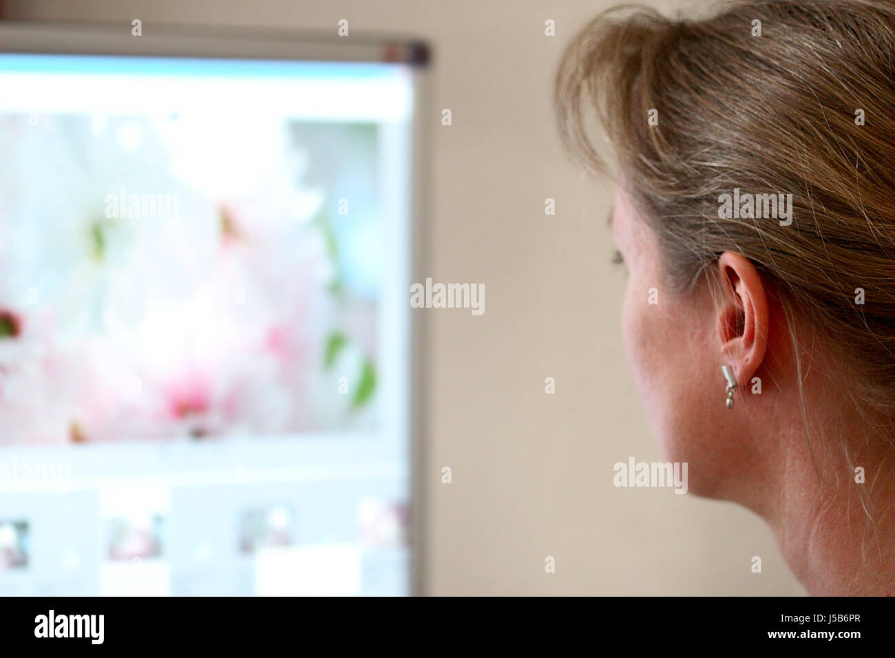 woman hairs monitor screen computers computer head shine shines bright ...