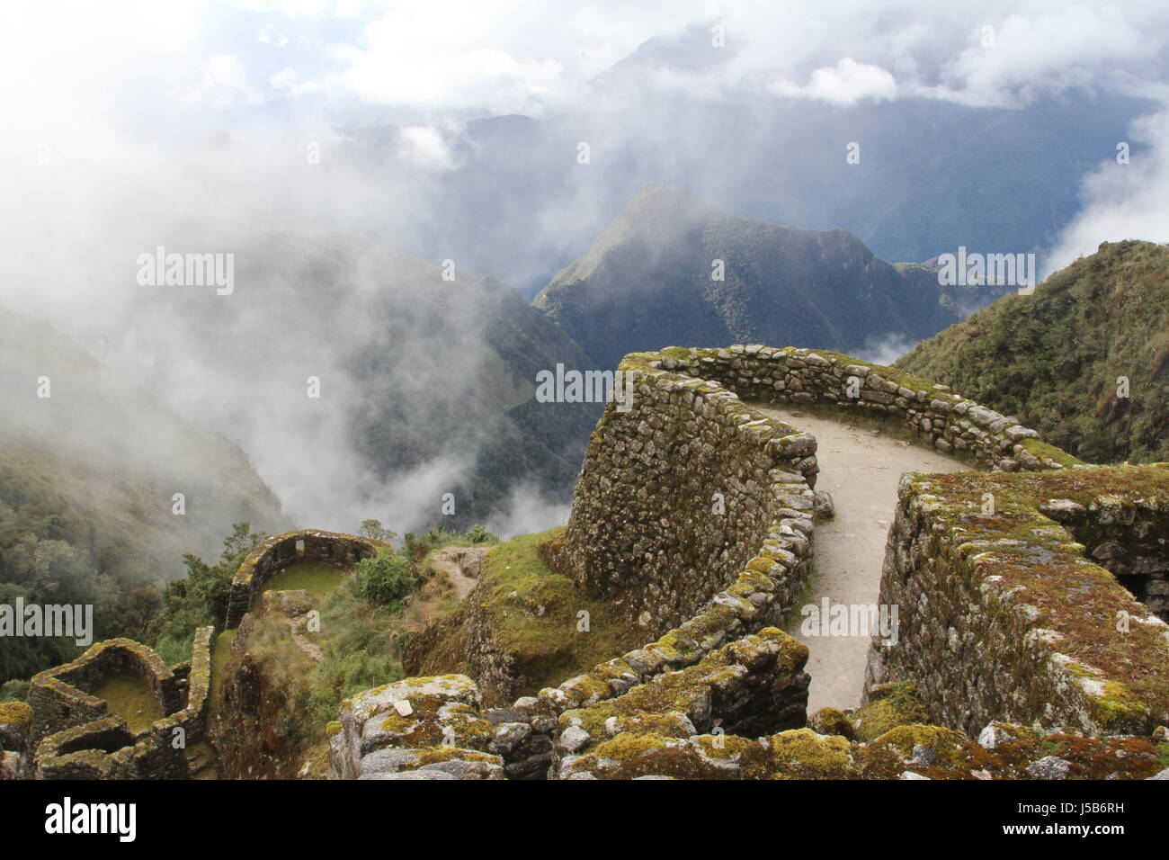 Trail cloud hi-res stock photography and images - Alamy