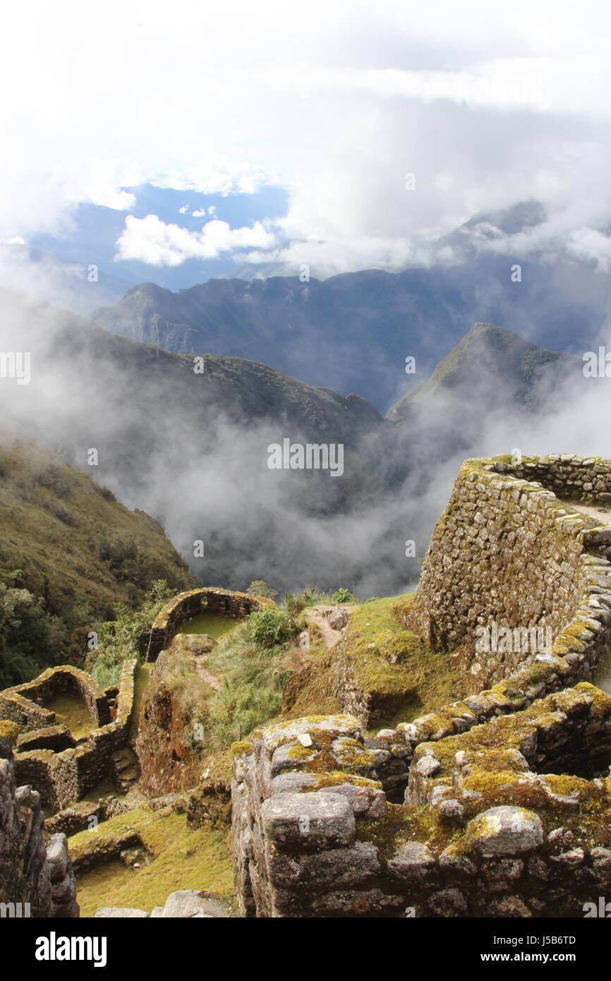 Trail cloud hi-res stock photography and images - Alamy