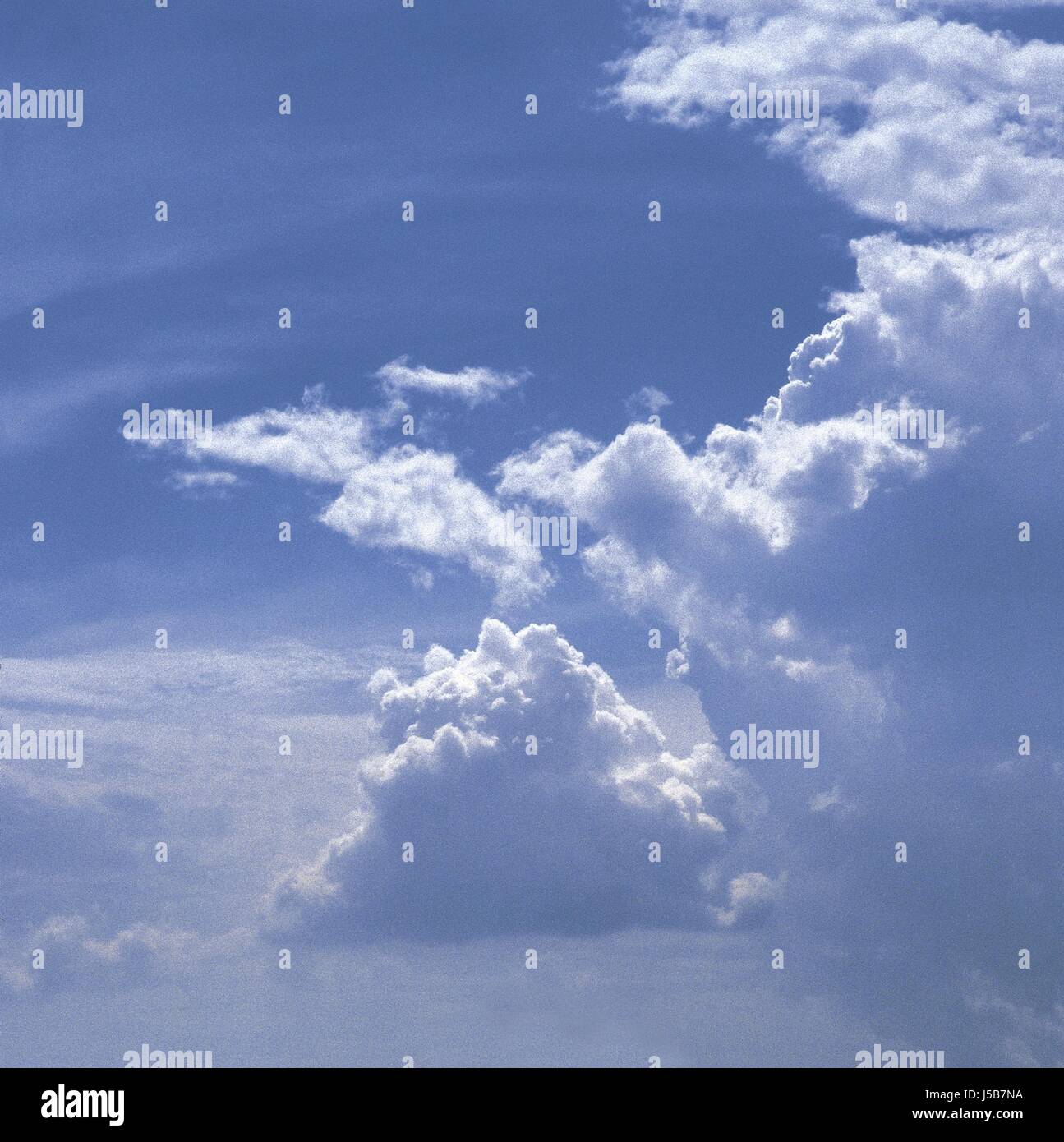 Wite clouds hi-res stock photography and images - Alamy