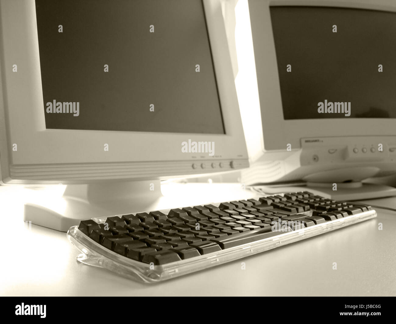 Dualscreen hi-res stock photography and images - Alamy