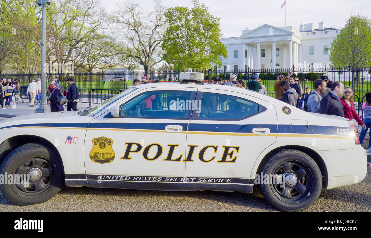 Secret Service Police Car in front of the White House of Washington ...