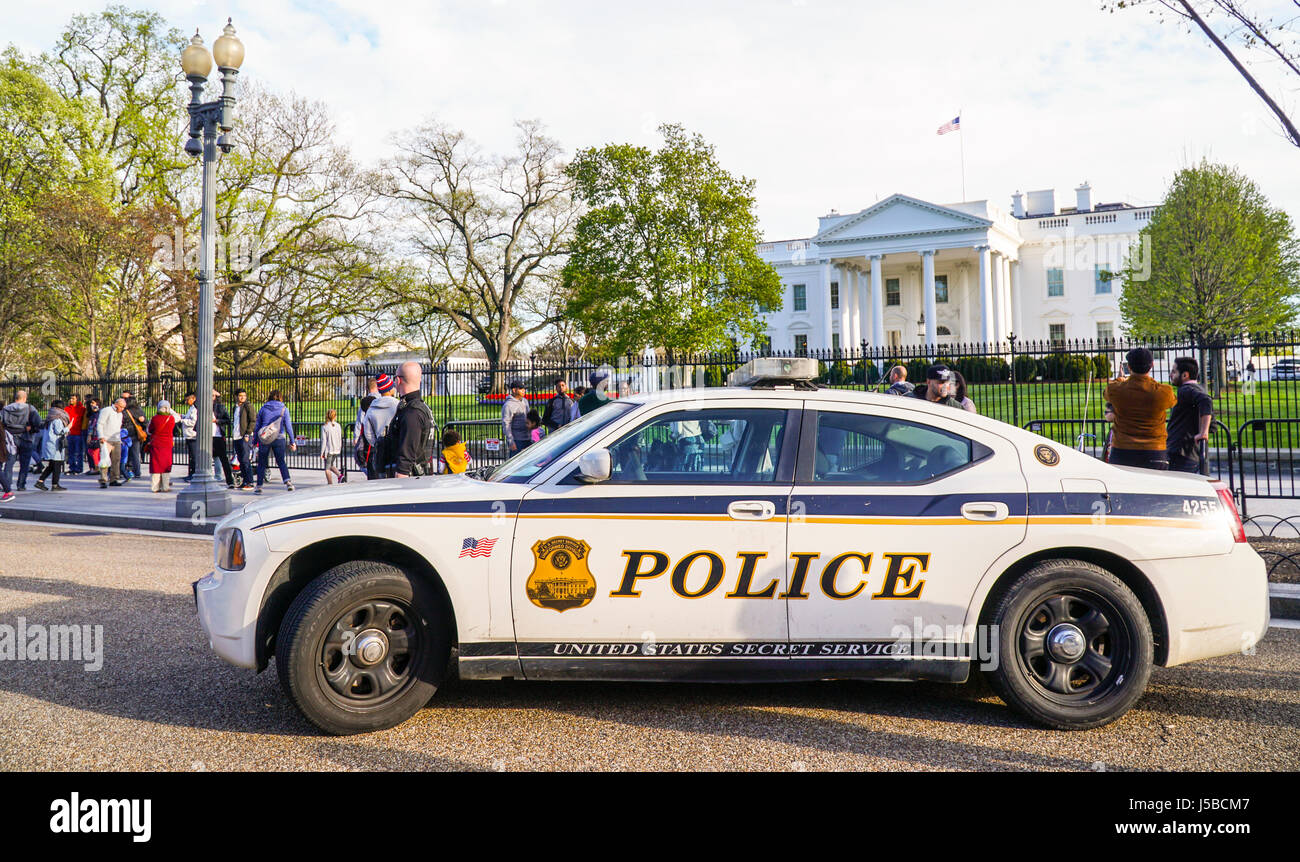 Secret Service Police Car in front of the White House of Washington ...