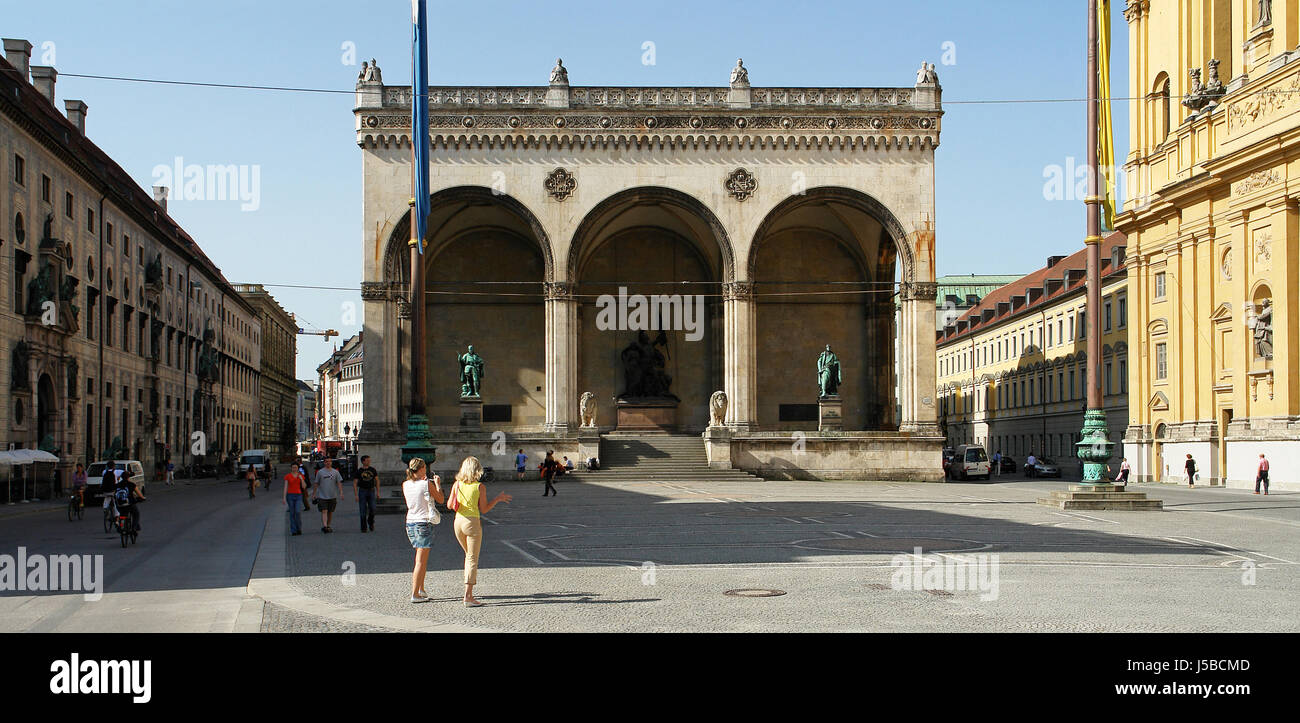 Odeonsplatz hi-res stock photography and images - Alamy