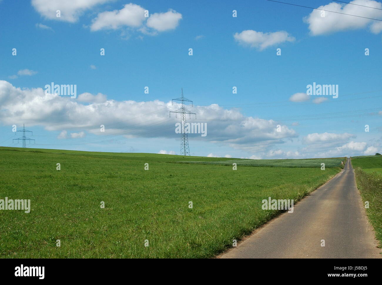 Leere strae hi-res stock photography and images - Alamy