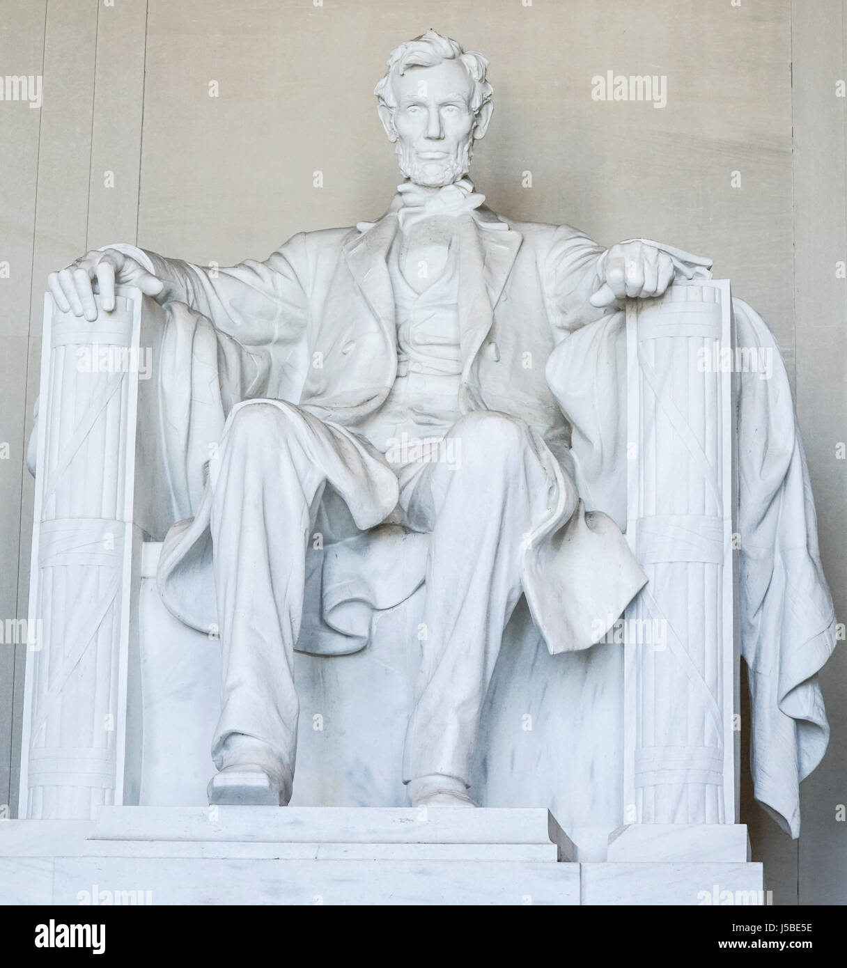 Abraham Lincoln sitting in a chair at Lincoln Memorial Washington ...