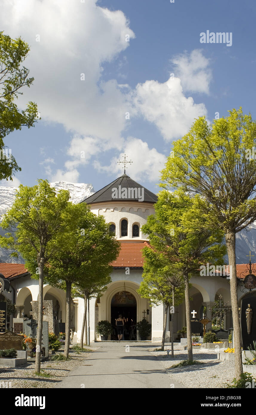 allee in cemetery Stock Photo - Alamy