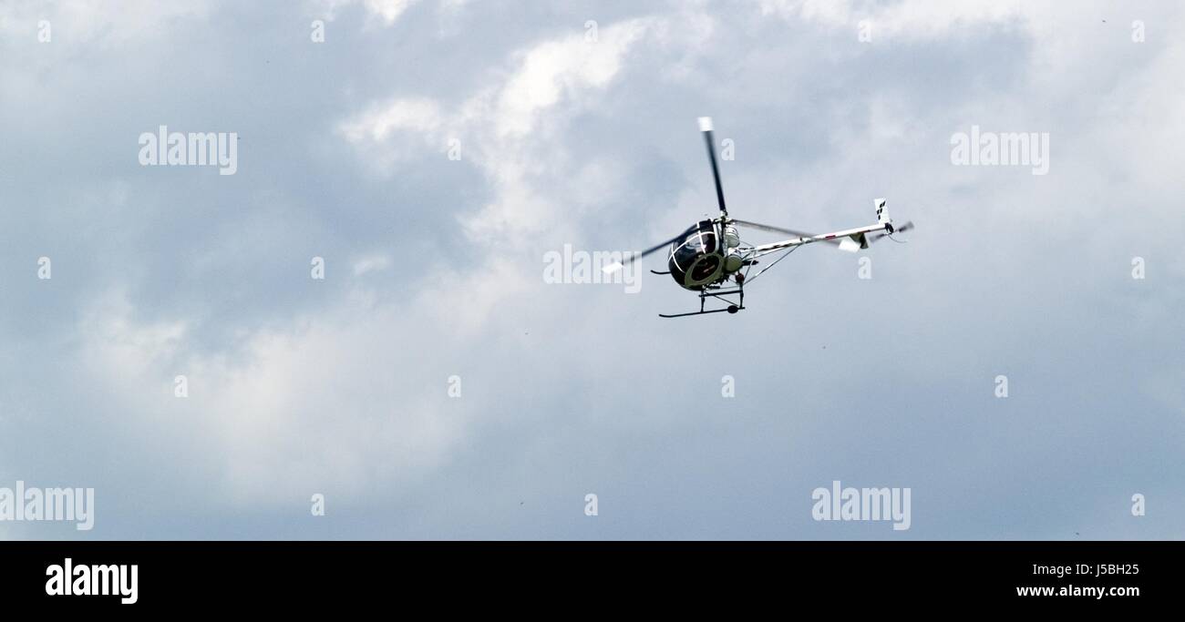 landing,pilot,airport,helicopter,rotor,approach flight,amateur pilot ...