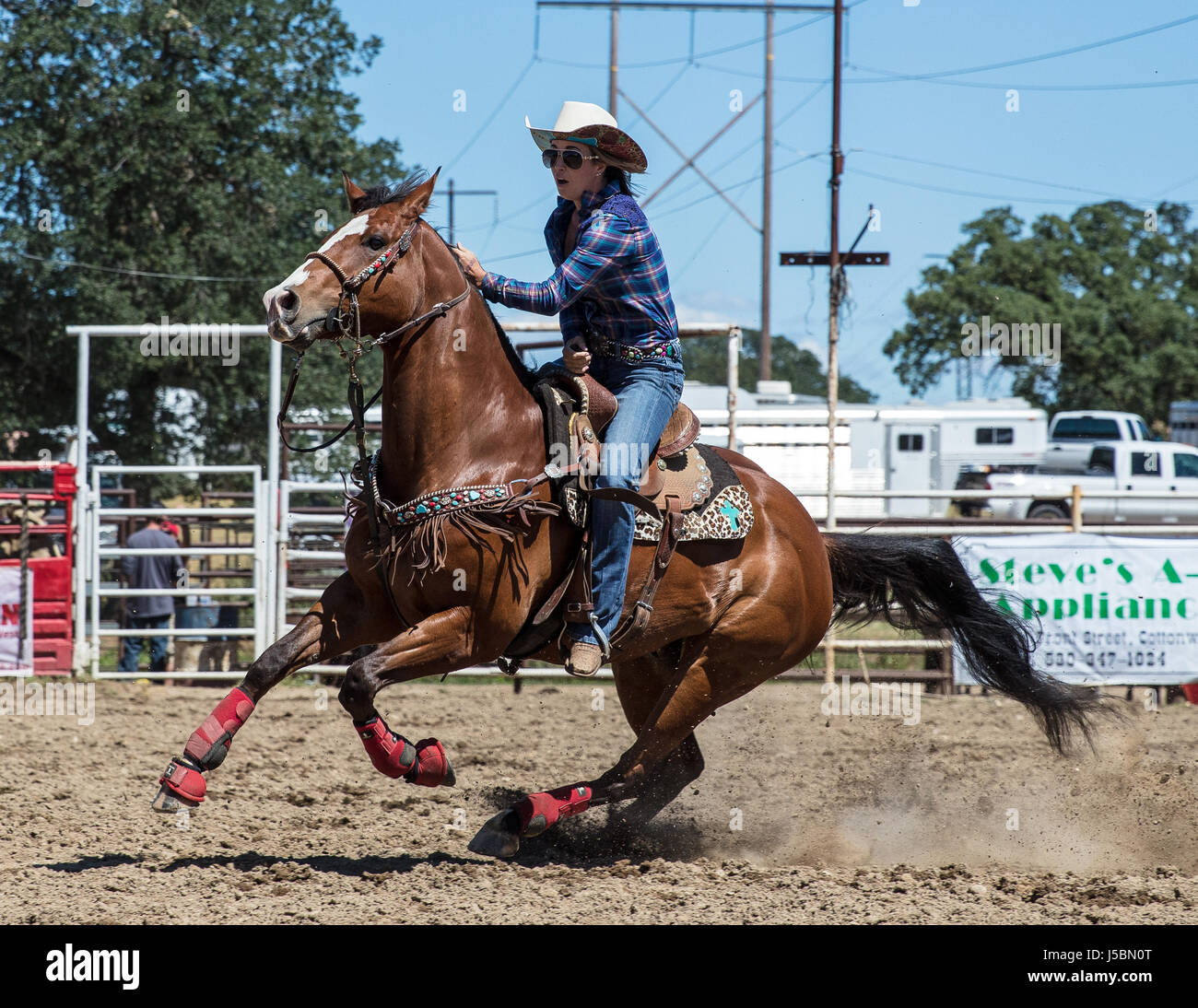 Barrel racer hi-res stock photography and images - Alamy
