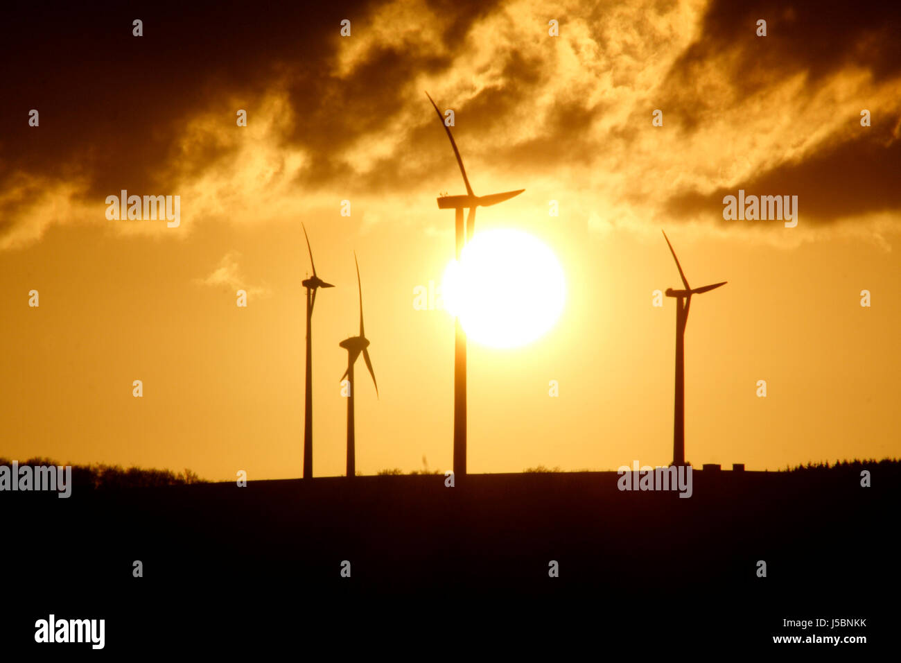 Solar and wind power sunset hi-res stock photography and images - Alamy