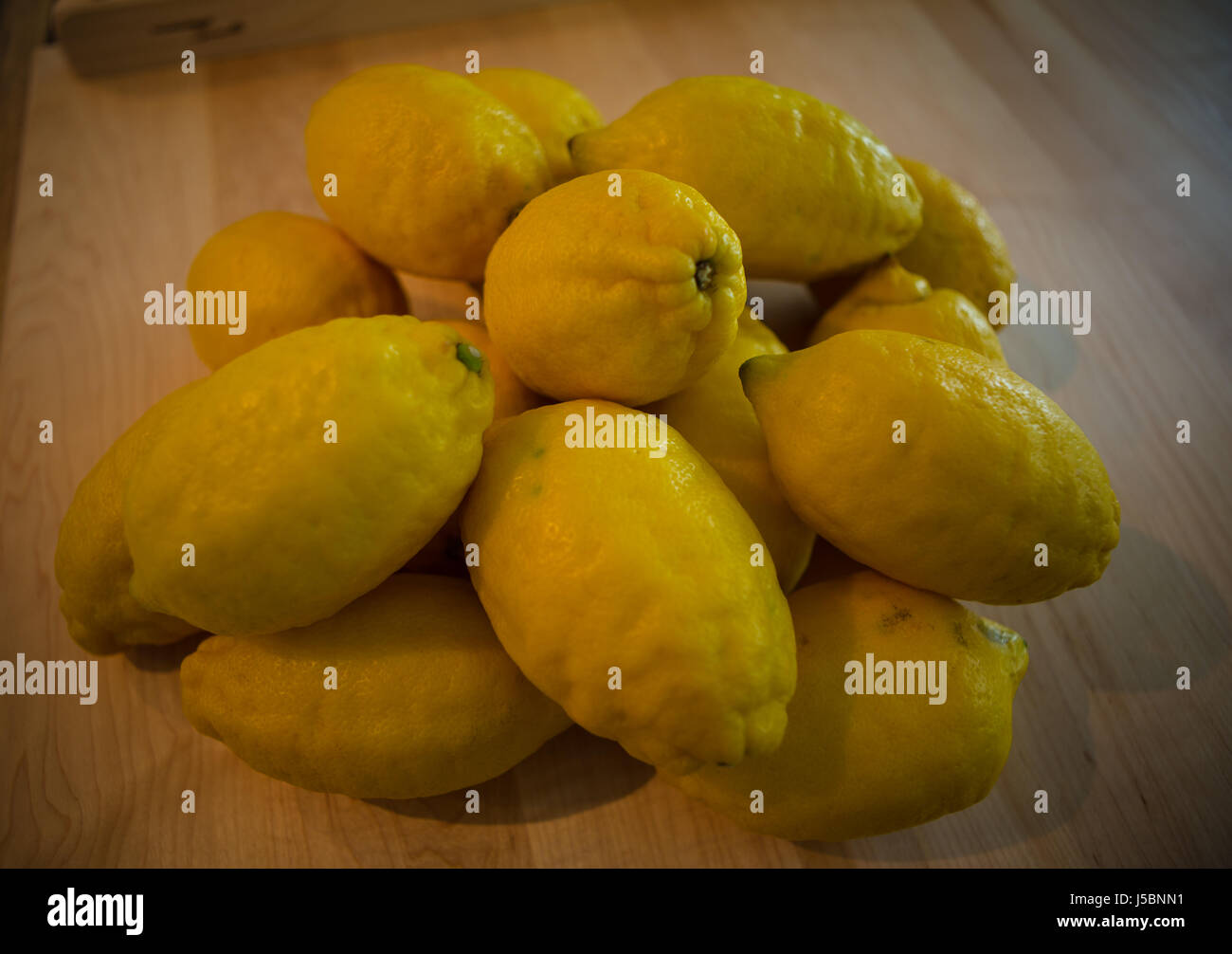 Limoncello sorrento hi-res stock photography and images - Alamy