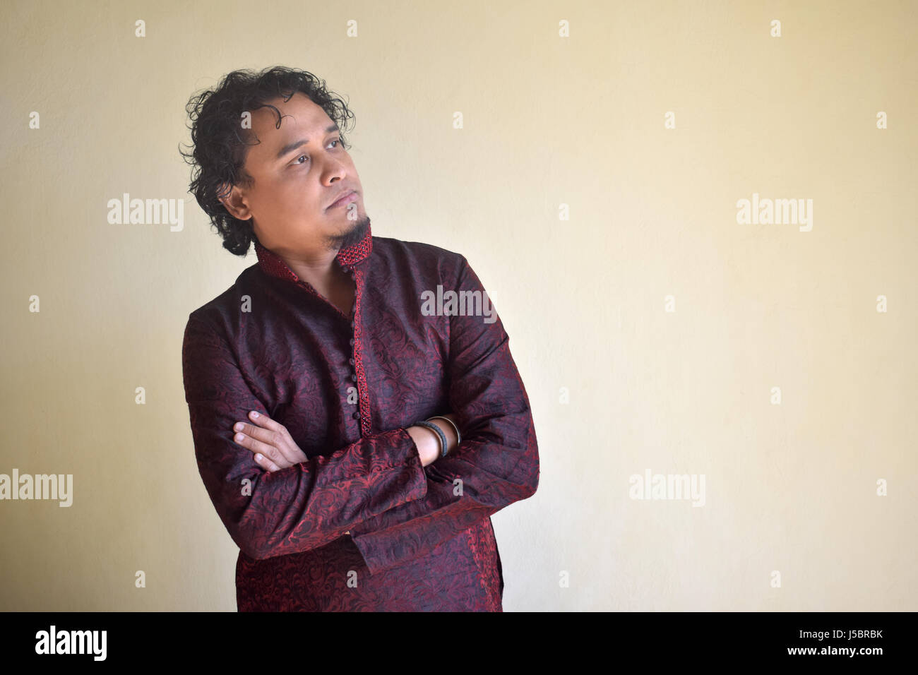 Portrait of Indian young man in a traditional attire, Pune, Maharashtra ...