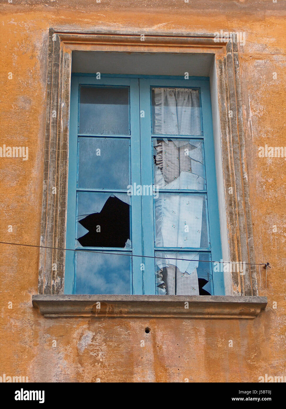 blue craftsman tradesman handicraftsman window porthole dormer window ...