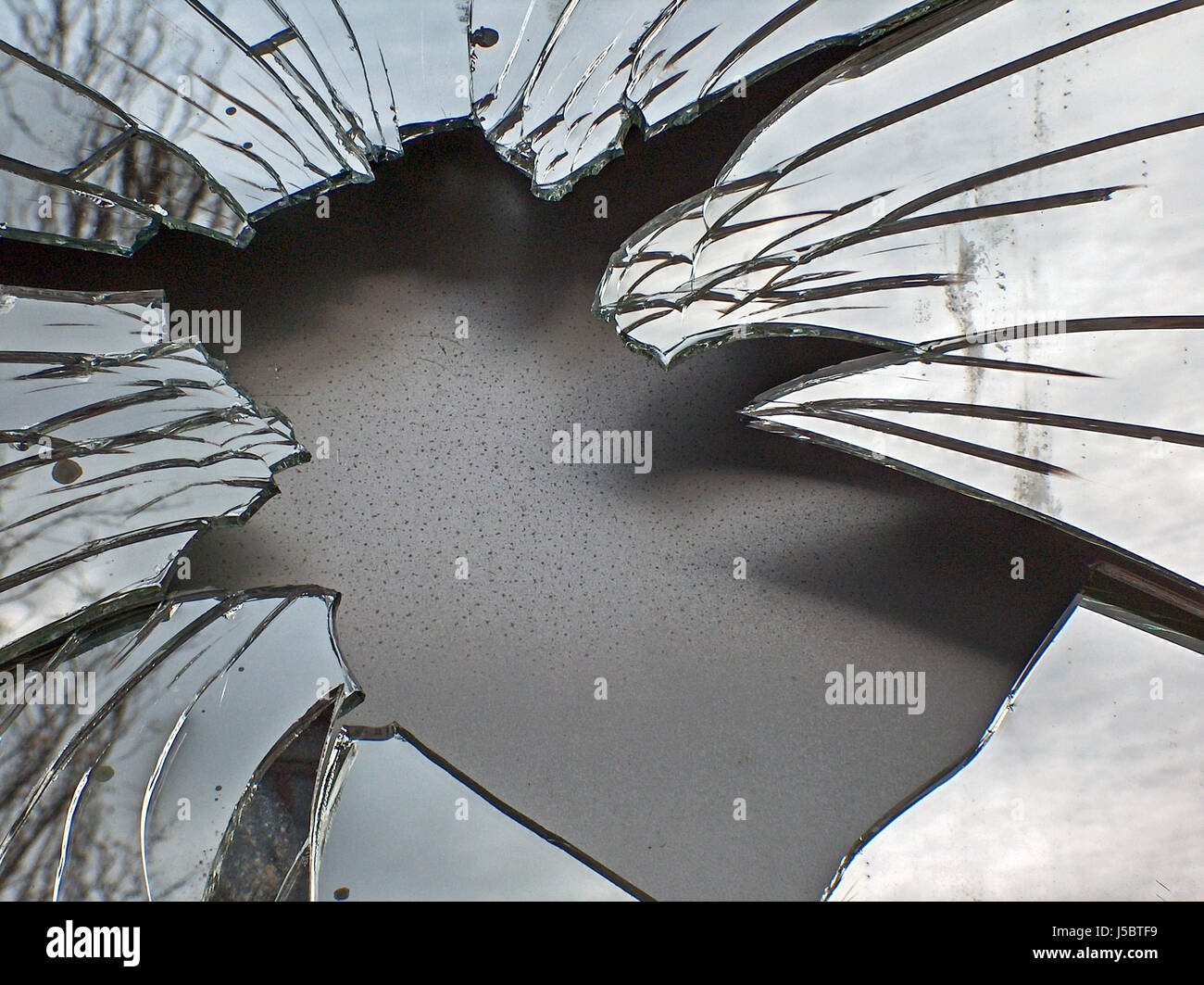 Glasschaden hi-res stock photography and images - Alamy