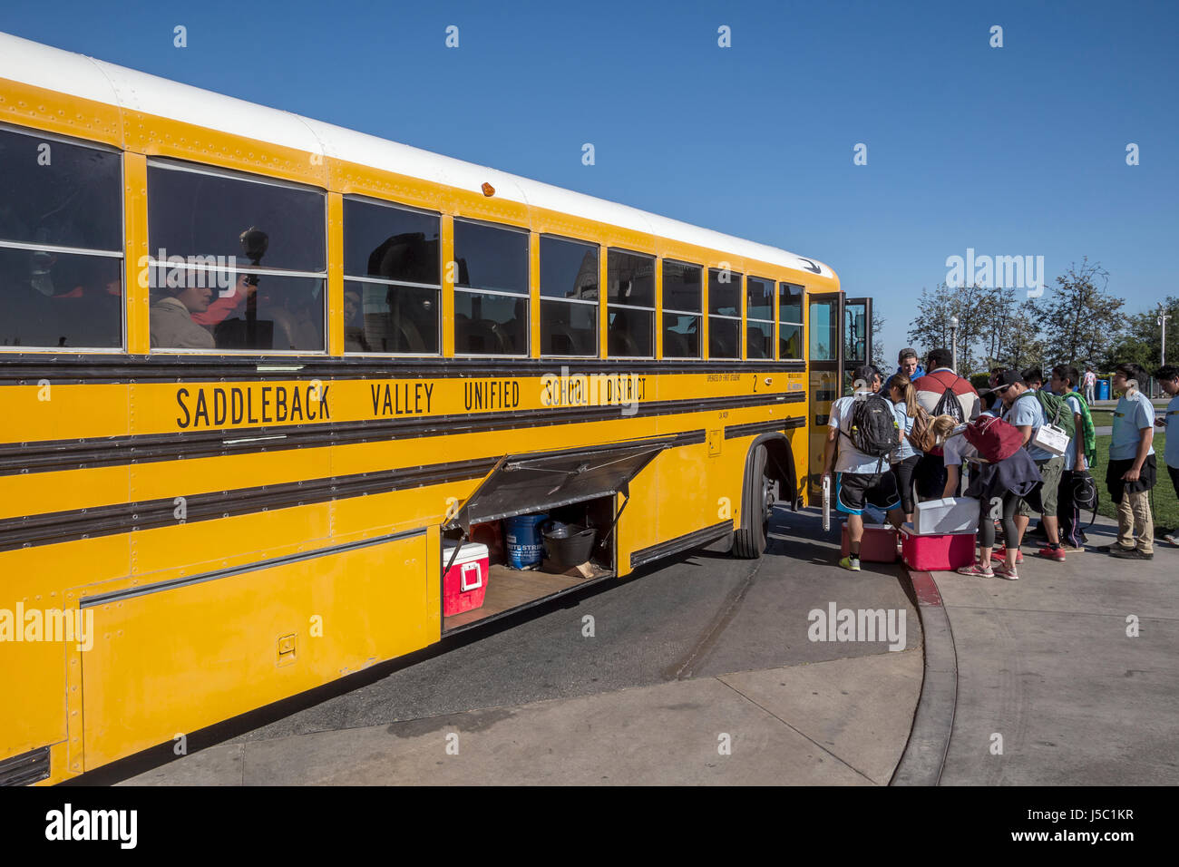 students, student field trip, school trip, Griffith Observatory ...