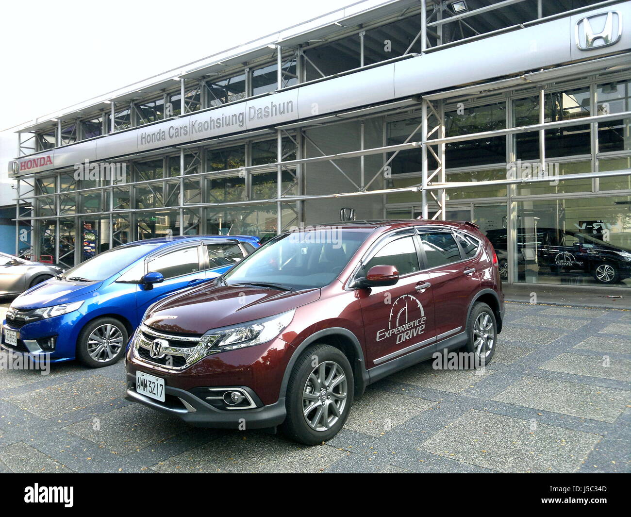 Honda car dealership hi-res stock photography and images - Alamy