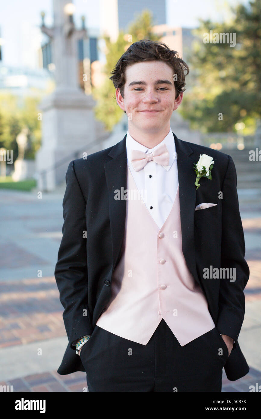 Prom tux hi-res stock photography and images - Alamy
