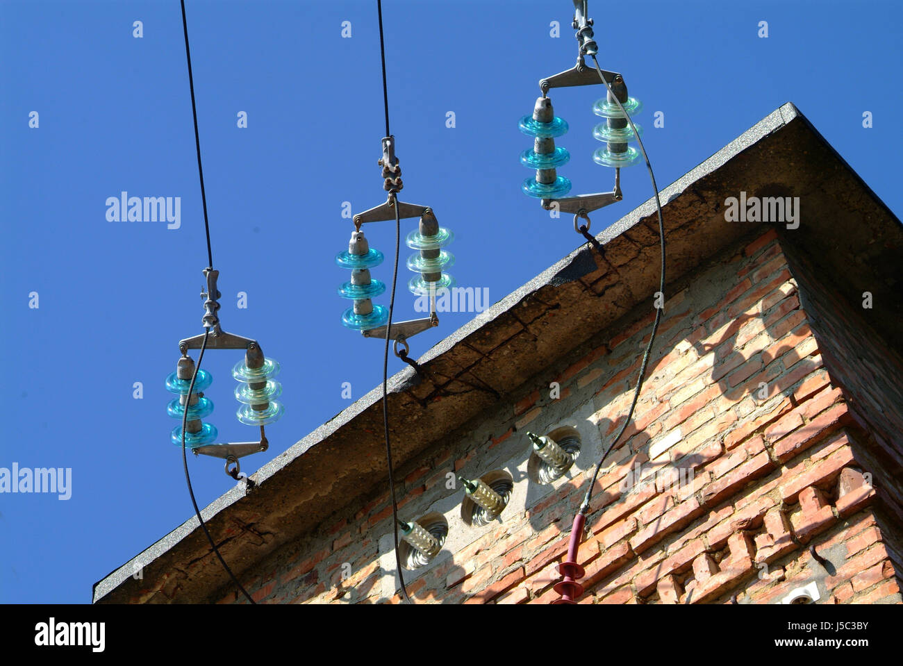 span on current connection house Stock Photo - Alamy