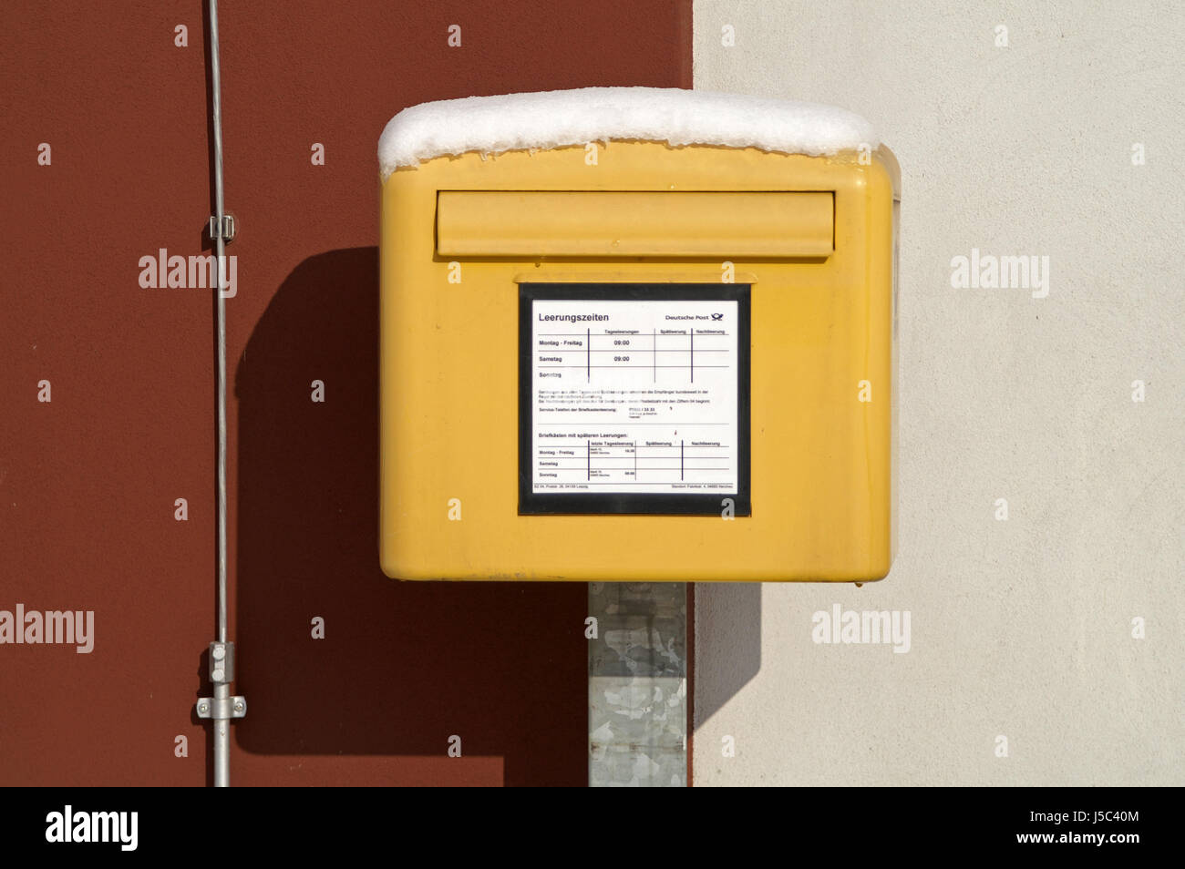 Briefeinwurf hi-res stock photography and images - Alamy