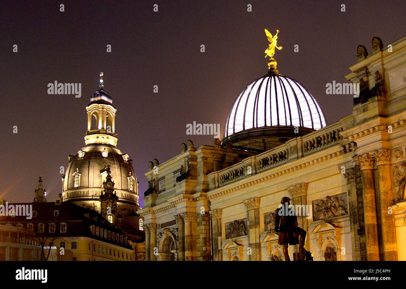 night photograph angel angels Dresden academy of arts lemon squeezer ...