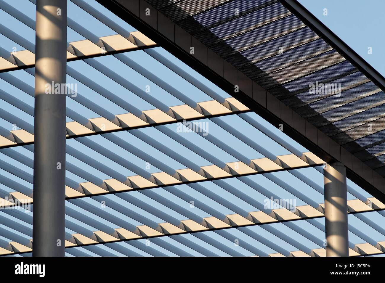 Structured grid style hi-res stock photography and images - Alamy