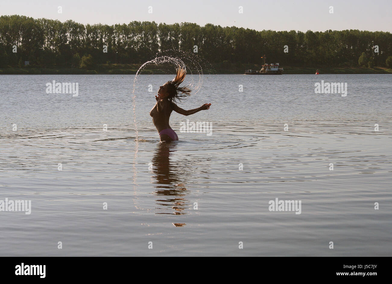 Water fountain dance sun hi-res stock photography and images - Alamy