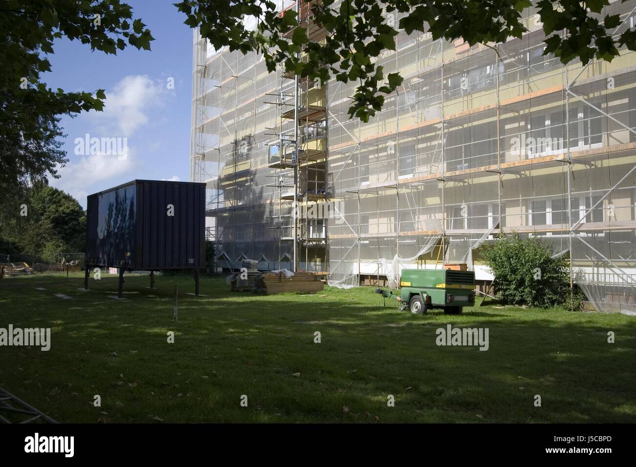 scaffold scaffolding translucent plans awning packed container ...