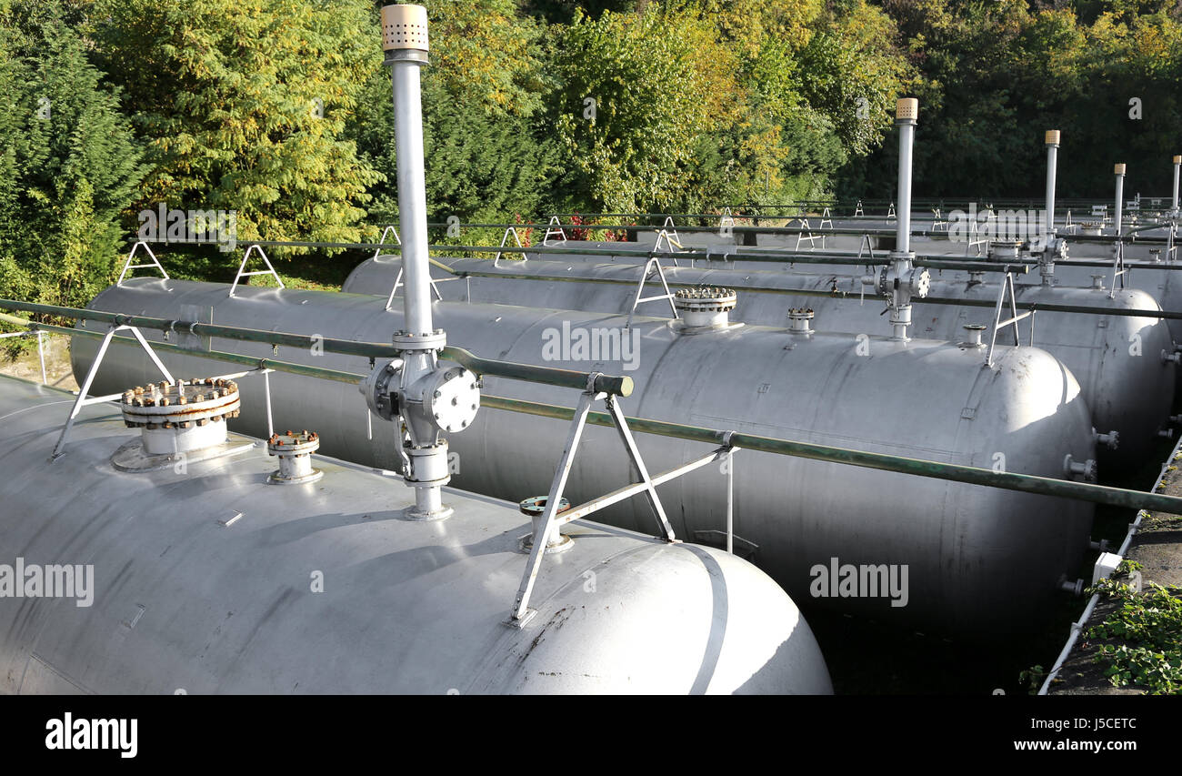 Industrial gas storage facilities in a refinery Stock Photo - Alamy