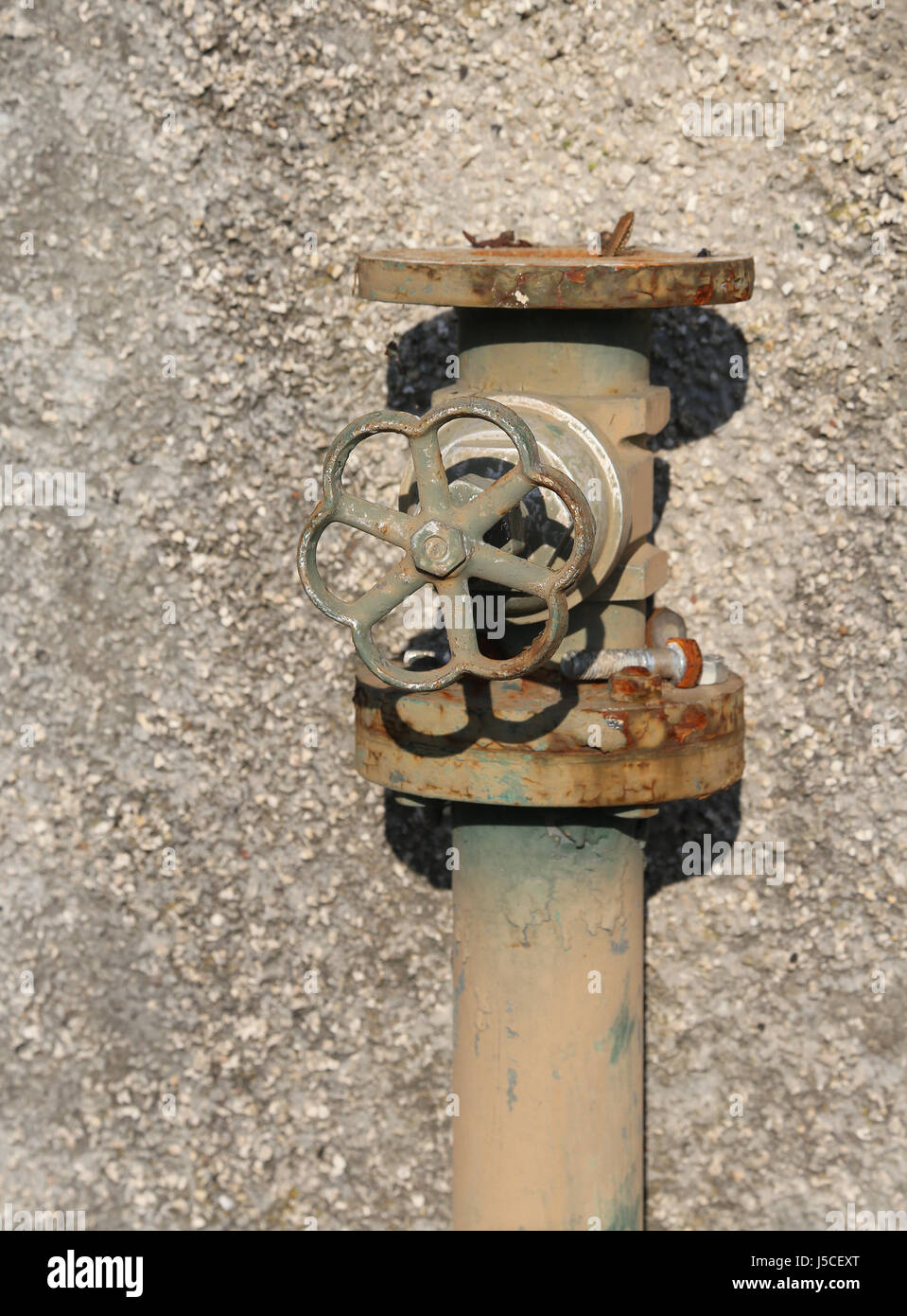 Rusty faucet with the old rust shut-off valve Stock Photo - Alamy