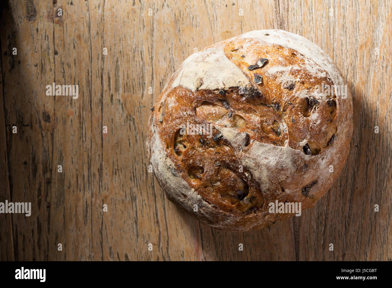 Rustic loaf of bread hi-res stock photography and images - Alamy