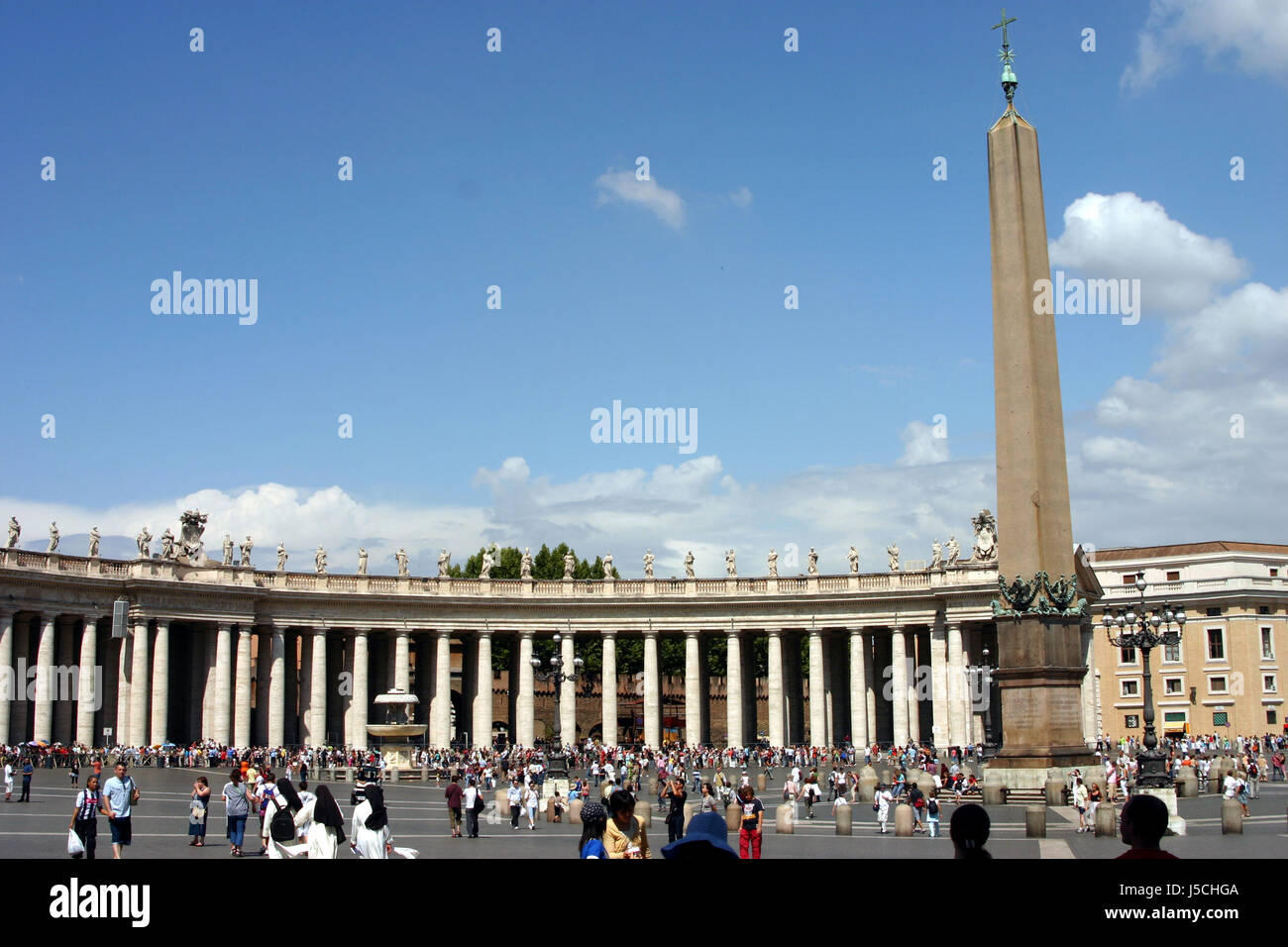 peter's square in rome Stock Photo - Alamy