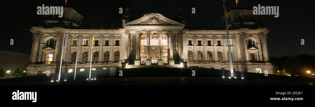 night view reichstag ii Stock Photo - Alamy