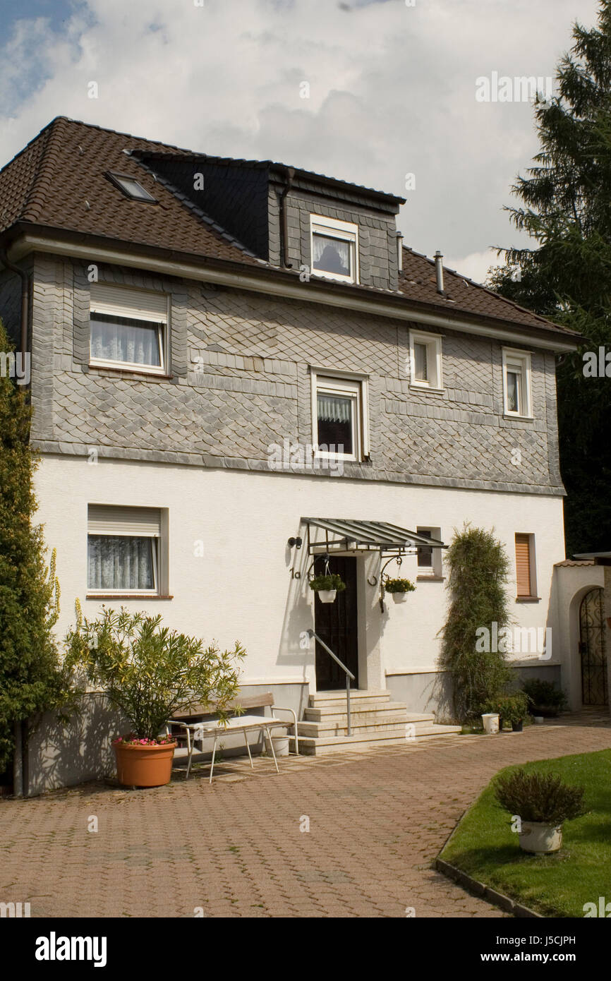 Two family house hi-res stock photography and images - Alamy